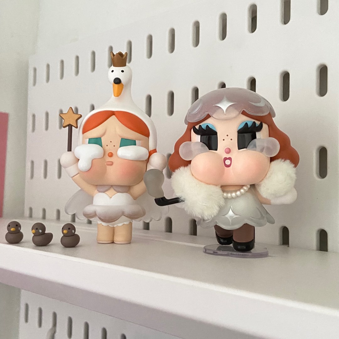 Popmart Crybaby Crying Parade & Spotlight, Hobbies & Toys, Toys & Games ...