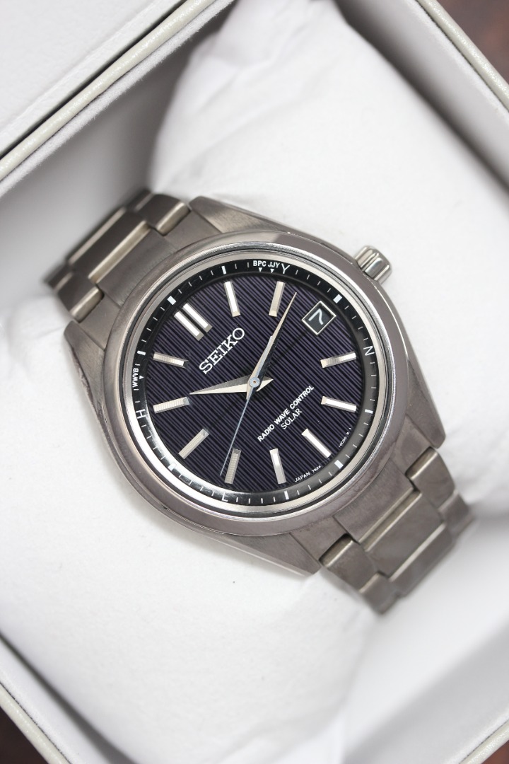 Seiko Brightz SAGZ083 (Titanium Perpetual Calendar with Radio Wave ...