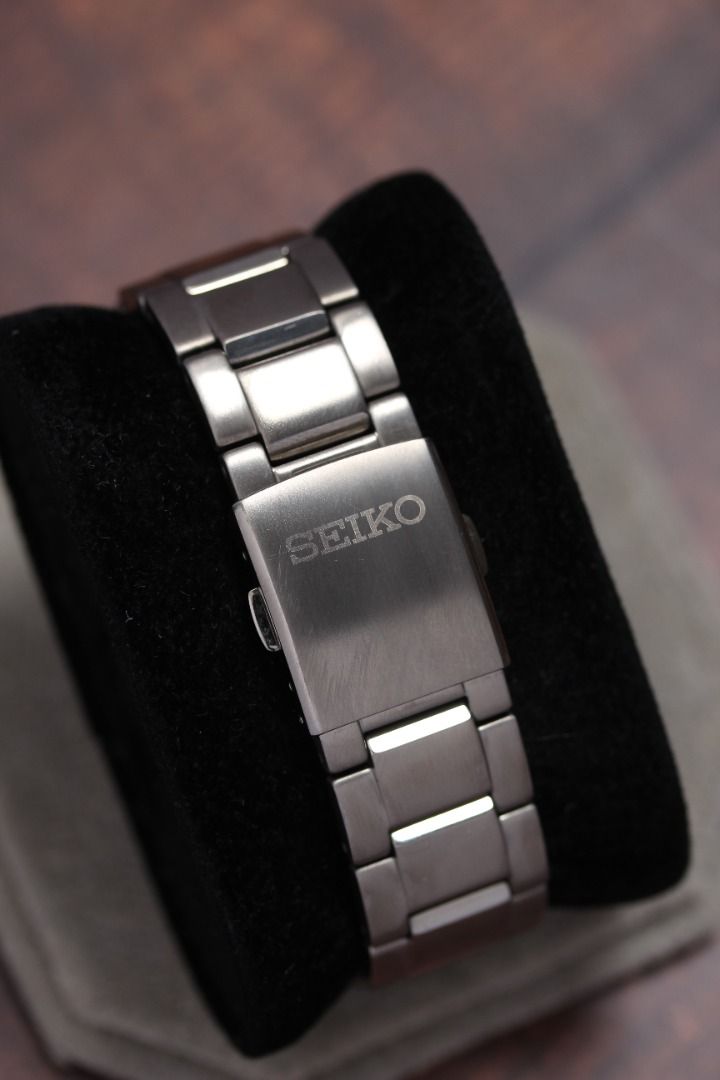 Seiko Brightz SAGZ083 (Titanium Perpetual Calendar with Radio Wave ...