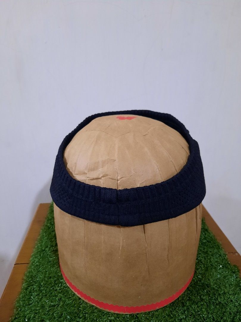 Topi Bolong, Fesyen Pria, Aksesoris, Topi di Carousell