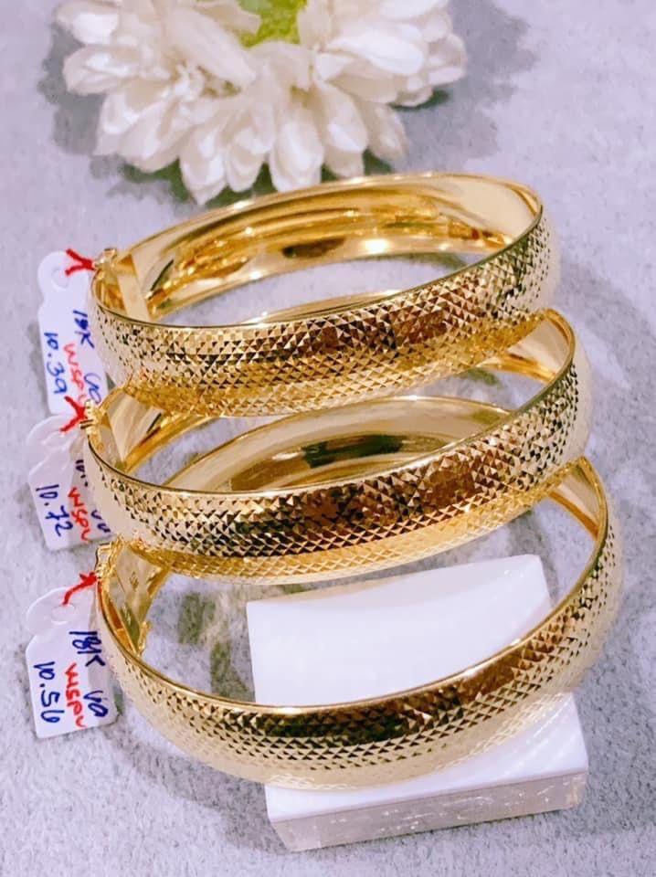 18K Japan Gold diacut bangle, Women's Fashion, Jewelry & Organizers ...