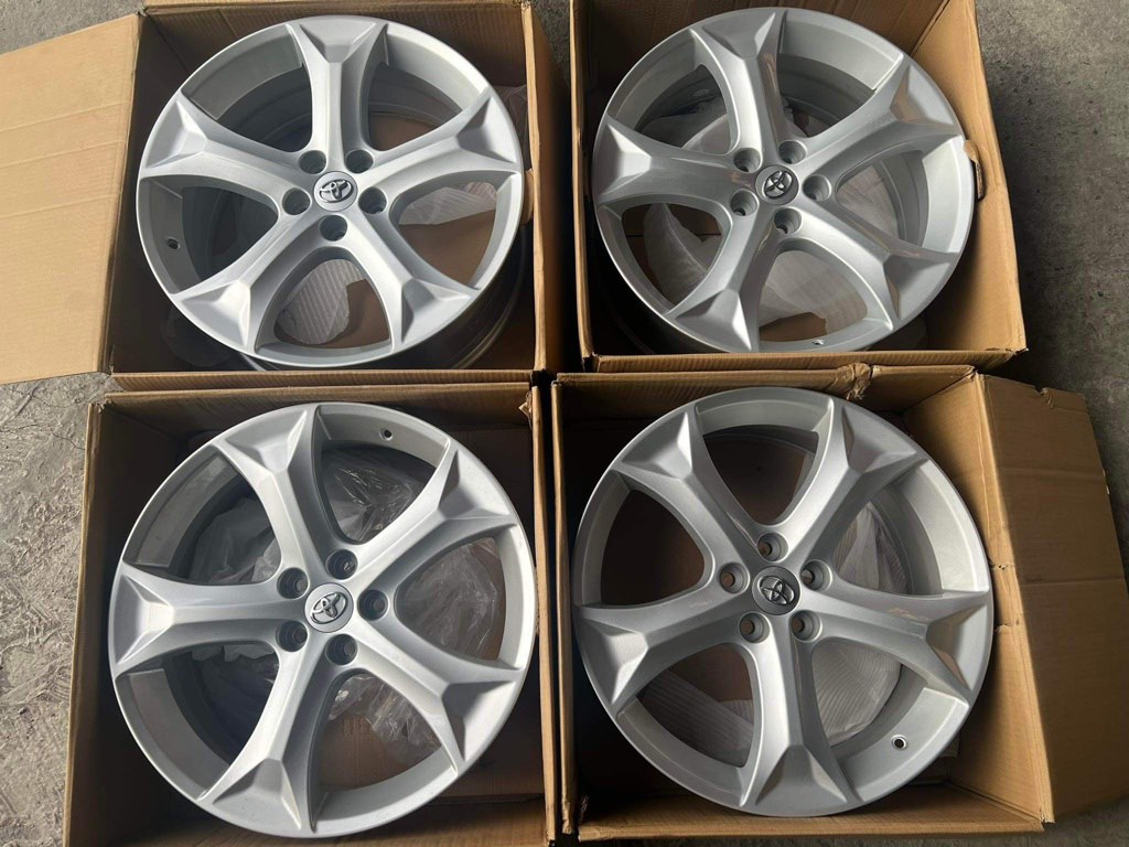 20” Toyota Venza design Mags 5Holes pcd 114 Brandnew, Car Parts ...