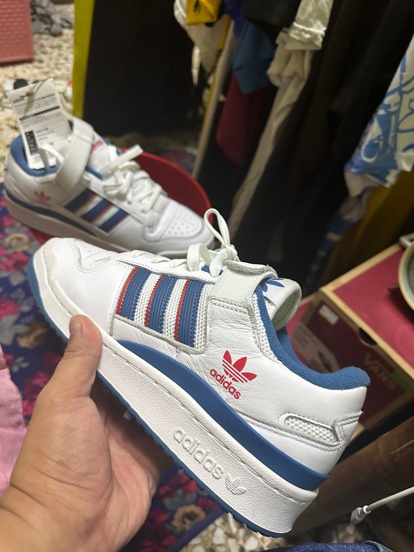 adidas forum low, Men's Fashion, Footwear, Sneakers on Carousell