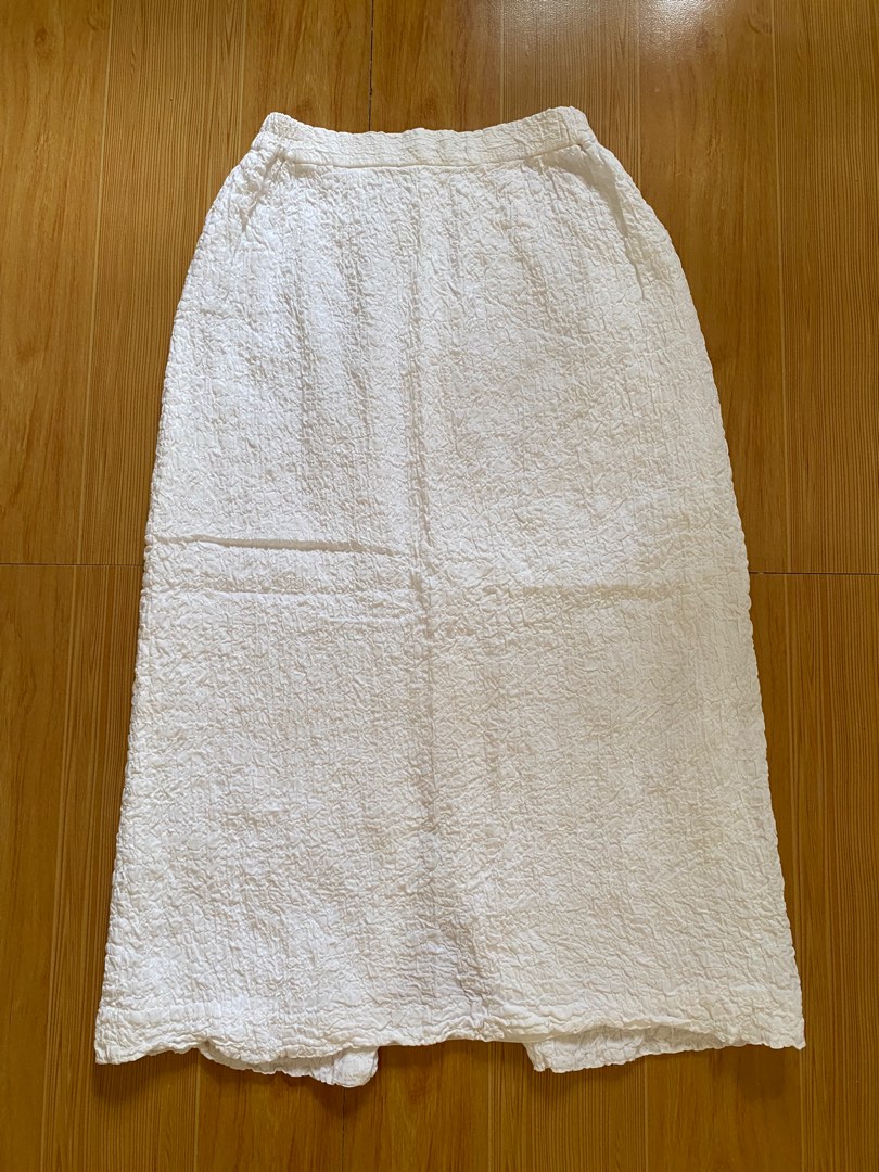 long white puffer skirt with inner lining and back slit, Women's ...