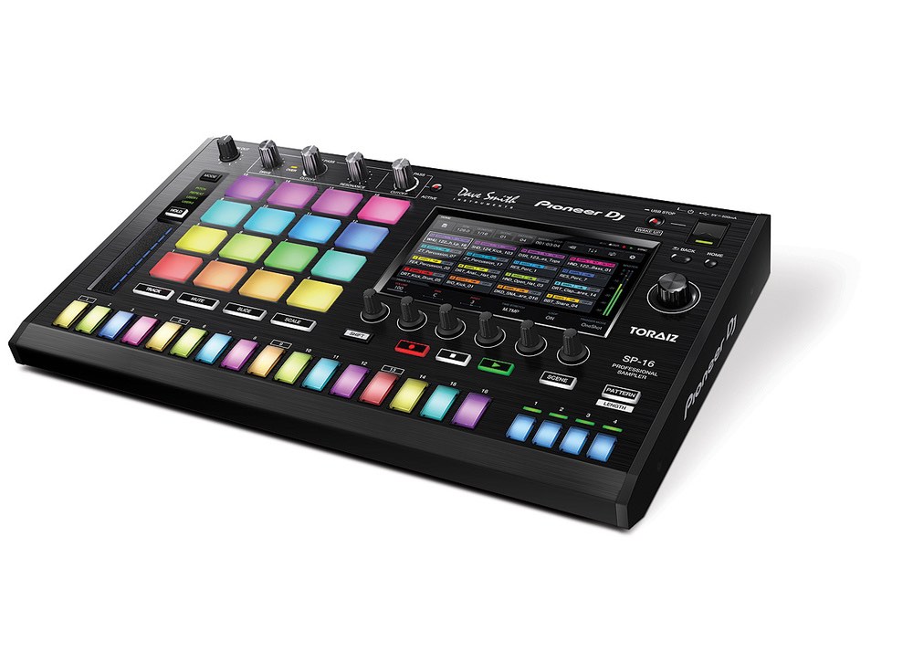 Pioneer DJ TORAIZ SP-16 Production Sampler, 興趣及遊戲, 音樂、樂器 & 配件, 樂器 ...