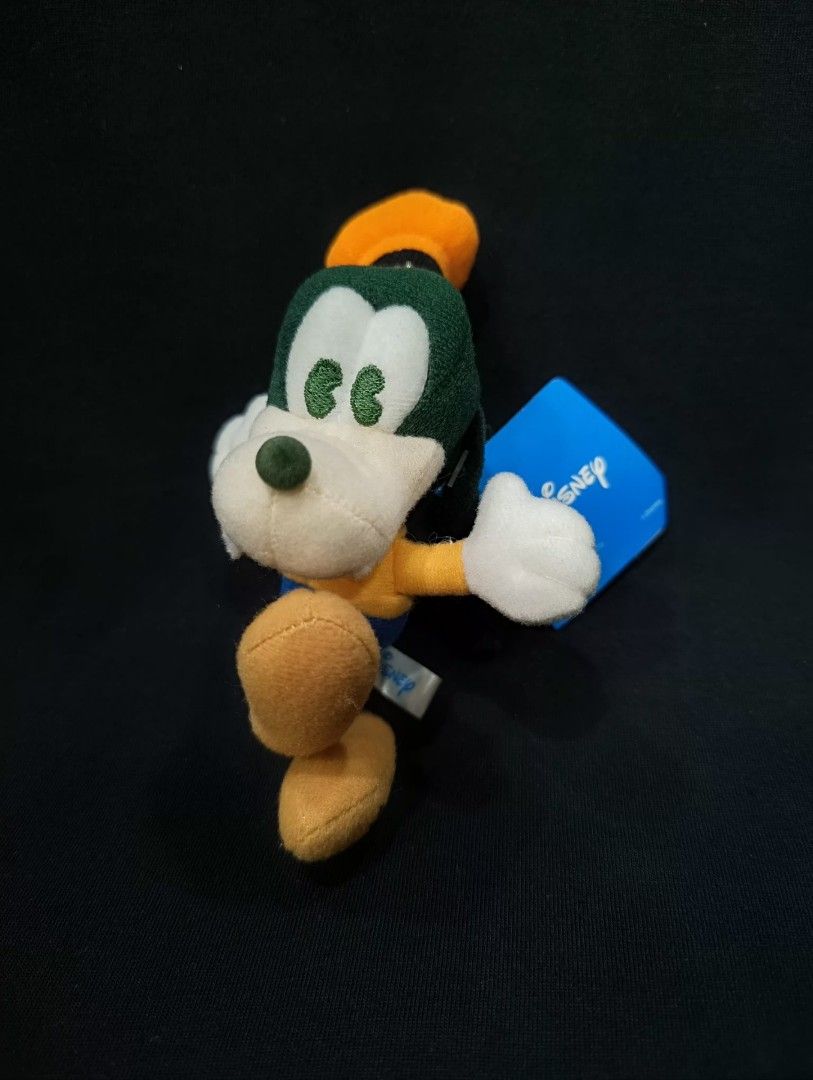 Disney Goofy Cross Legged Charm, Hobbies & Toys, Toys & Games on Carousell