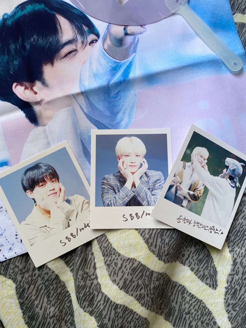 SEVENTEEN Jeonghan & Scoups hand slogan, Hobbies & Toys, Collectibles ...