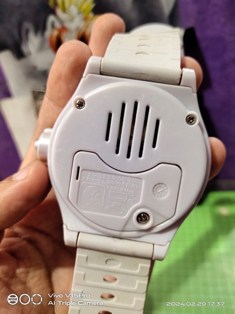 Dx yokai watch 5 medal Bandai, Barang Yang Dicari di Carousell