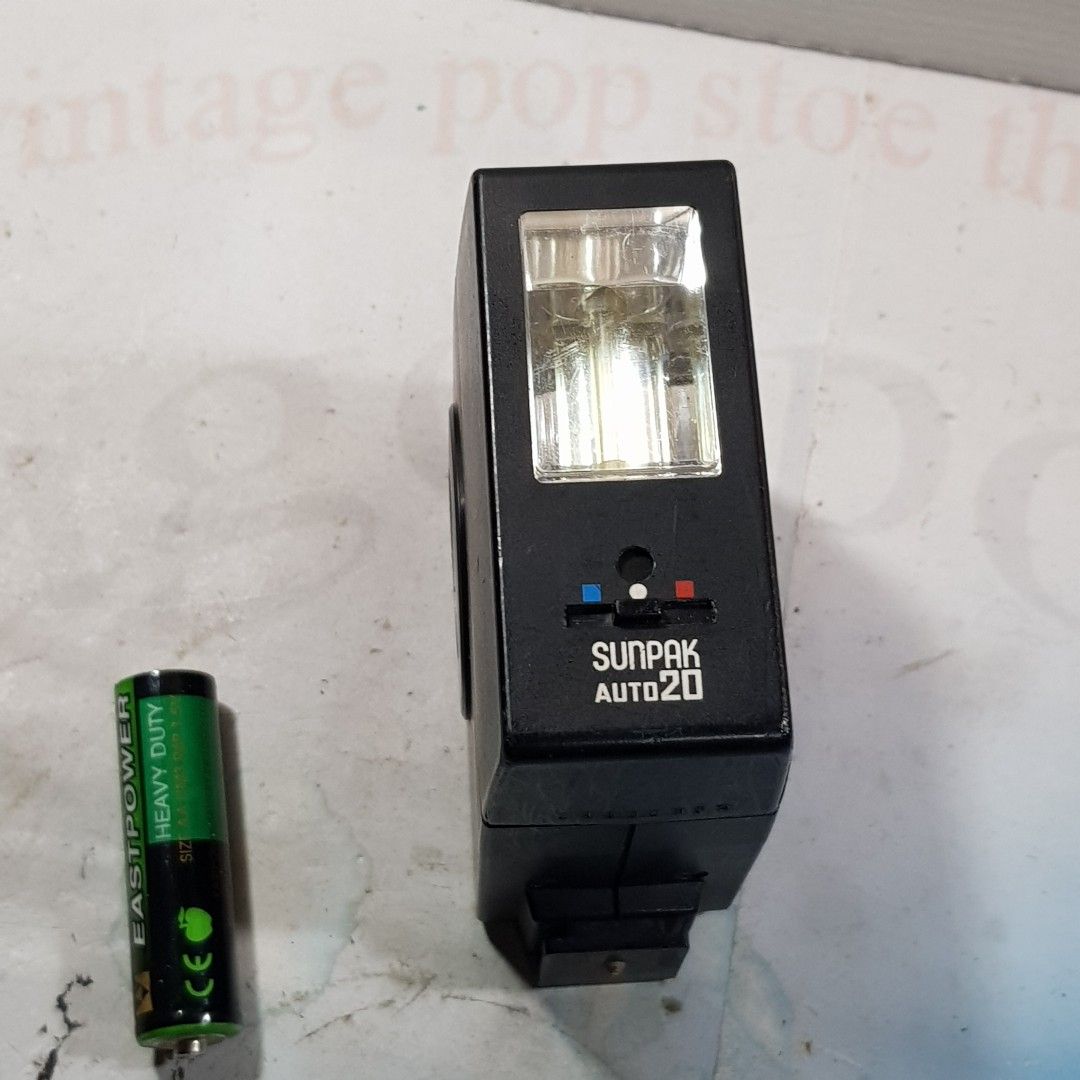 Sunpak Auto 20 with built in cable Small Rare and Cute for Vintage ...