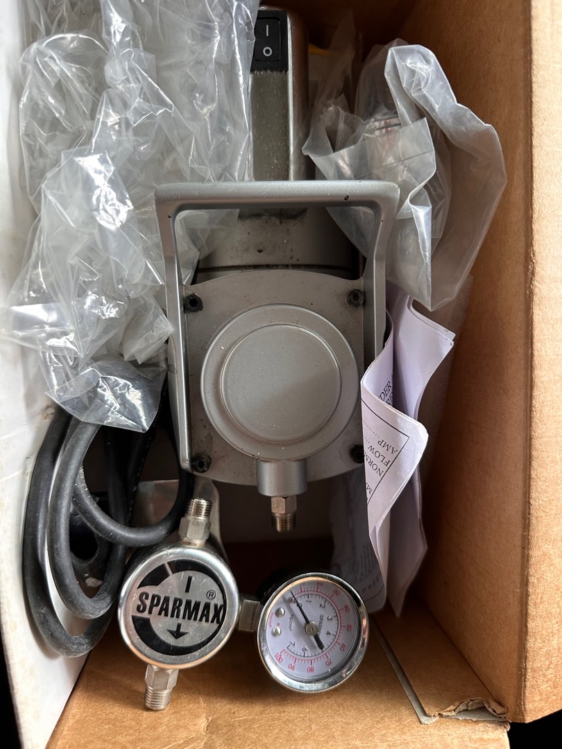 Air compressor for hand craft, Hobbies & Toys, Stationery & Craft ...