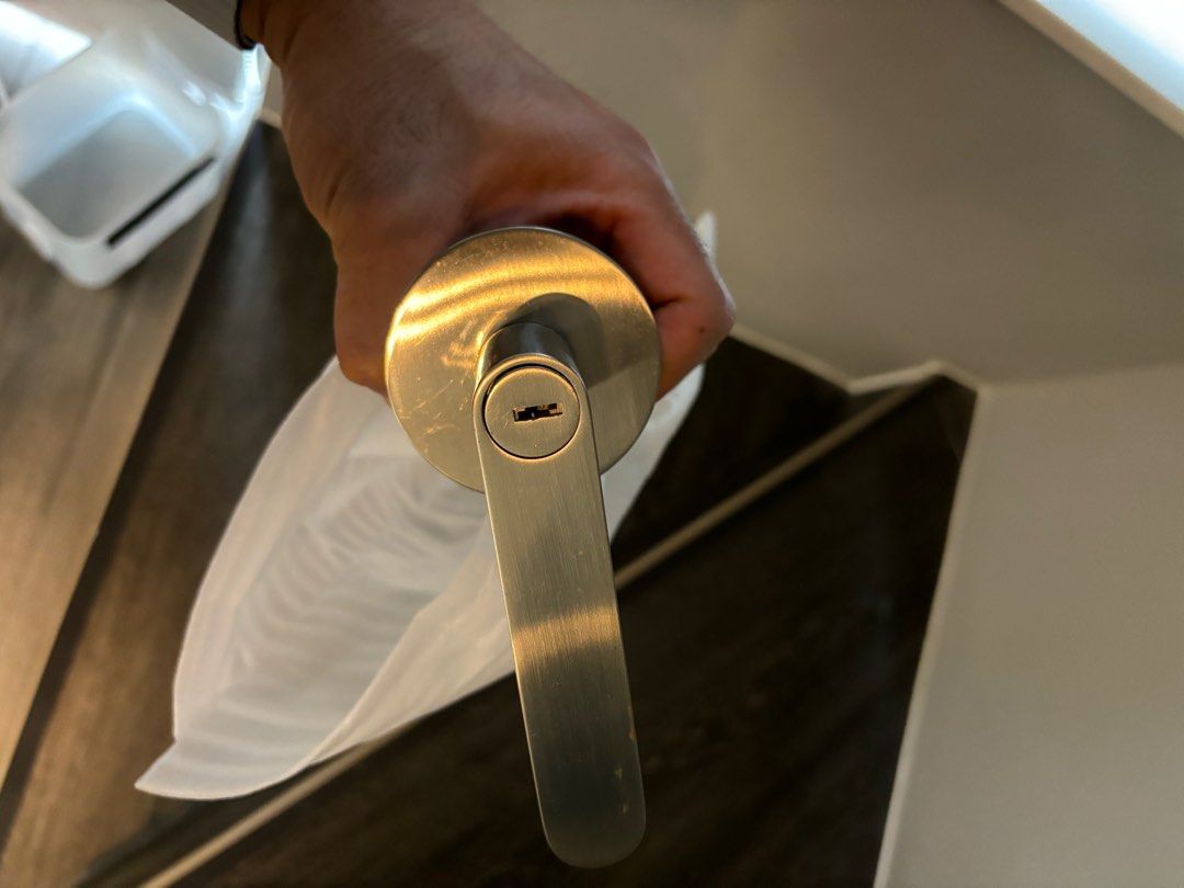 Bonco Door handle, 傢俬＆家居, 保安及門鎖 , 門鎖、門、閘 - Carousell