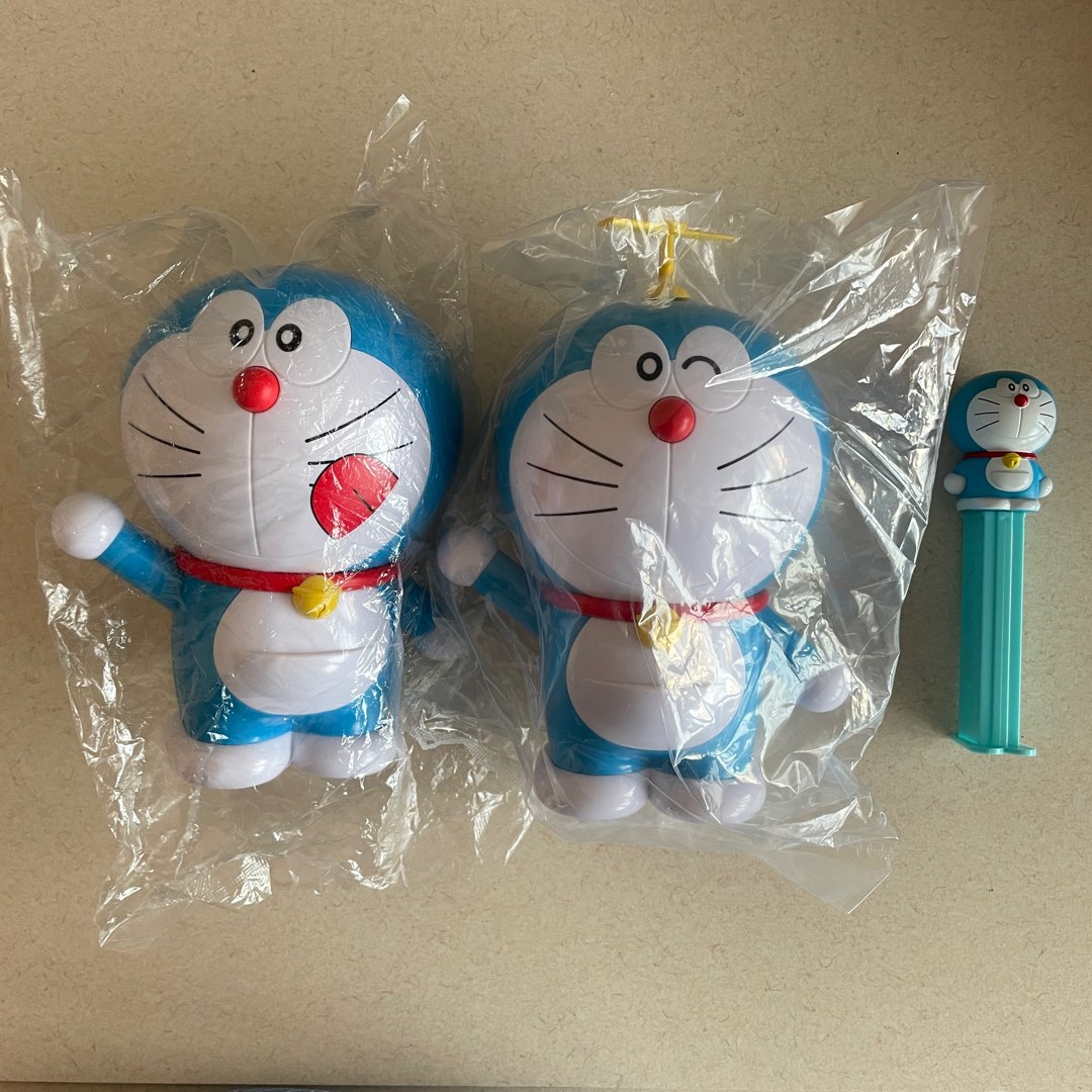[Bundle] Doraemon Coin Bank Limited Edition Set by Swensens + Limited Edition Doraemon PEZ ...
