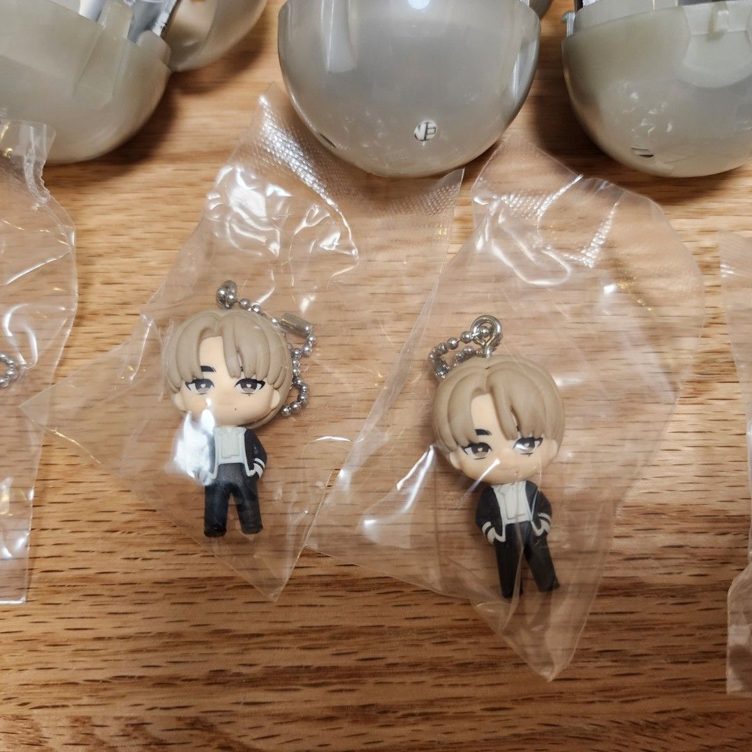 Enhypen Gachapon keychain, Hobbies & Toys, Memorabilia & Collectibles ...