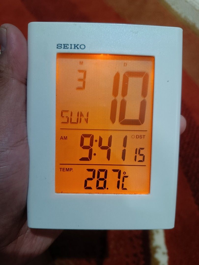 Jam Duduk Digital Seiko, Elektronik, Lainnya di Carousell