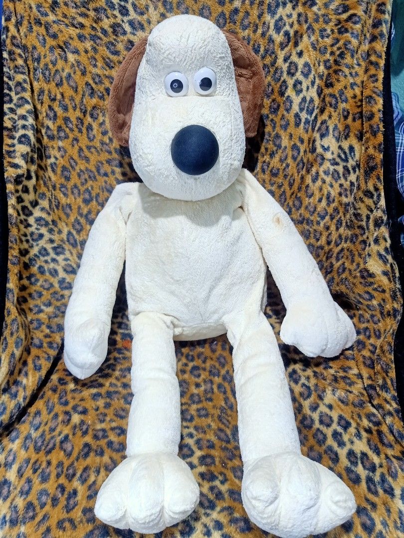 JUMBO SIZE VINTAGE GROMIT DOG PLUSH FROM WALLACE & GROMIT, Hobbies ...