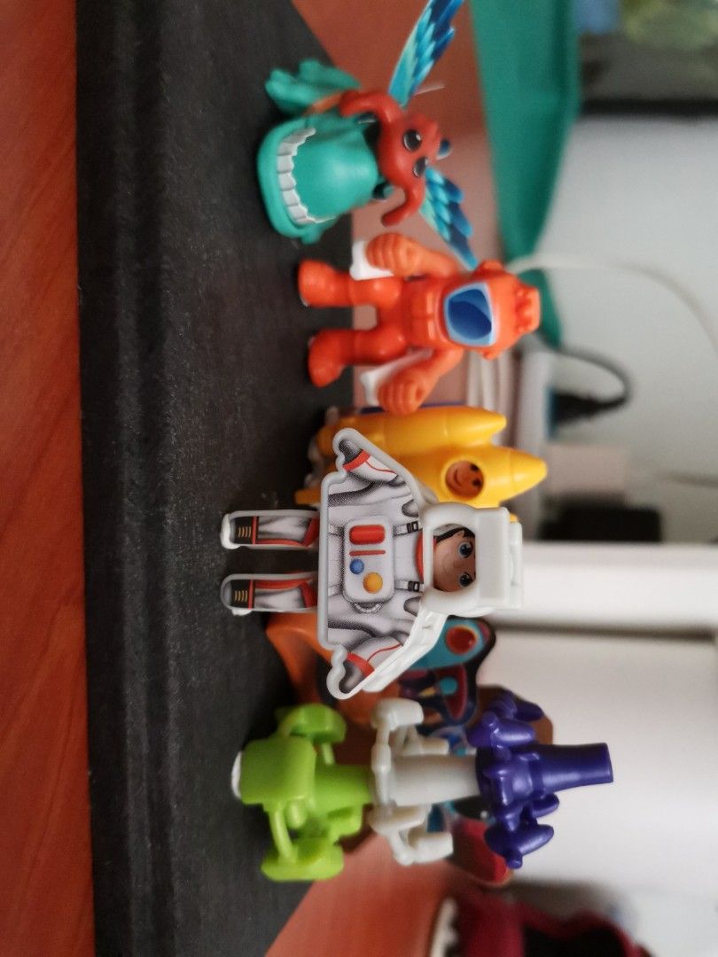 Kinder Joy Space Toy Collection, Hobbies & Toys, Toys & Games on Carousell