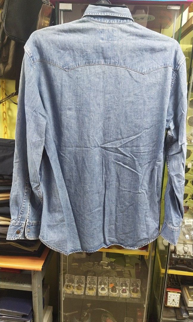 Levis Vintage Butang Besi Tahun 90an, Men's Fashion, Tops & Sets ...