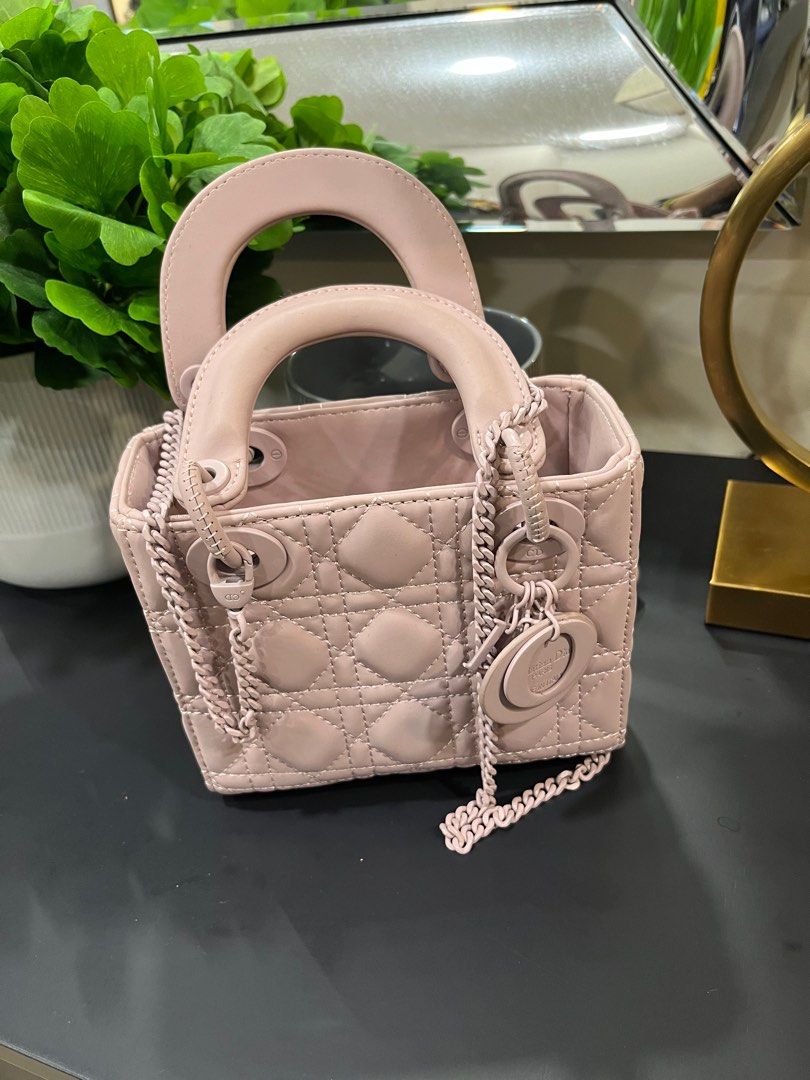 luxury beg Christian Dior, Luxury, Bags & Wallets on Carousell
