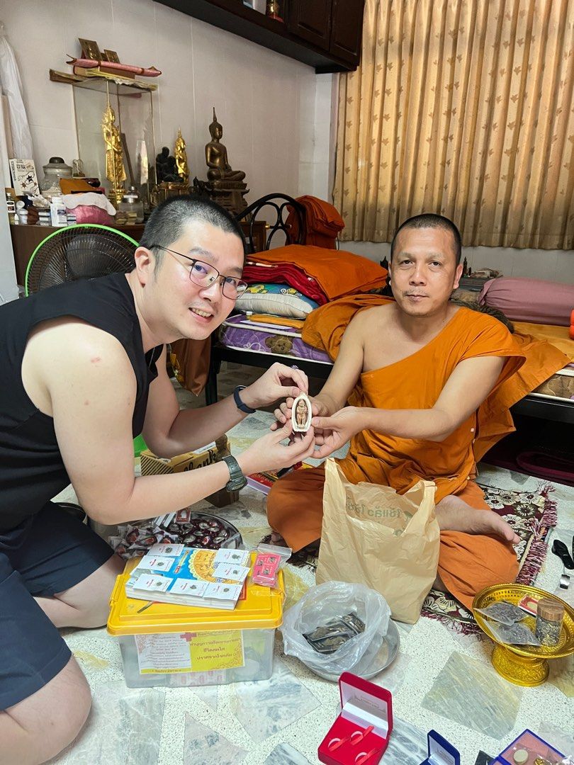 Mae Charuwan 1st edition Pidta With Ultimate 60 yrs old prai powders Made 900 pcs Added with LP ...