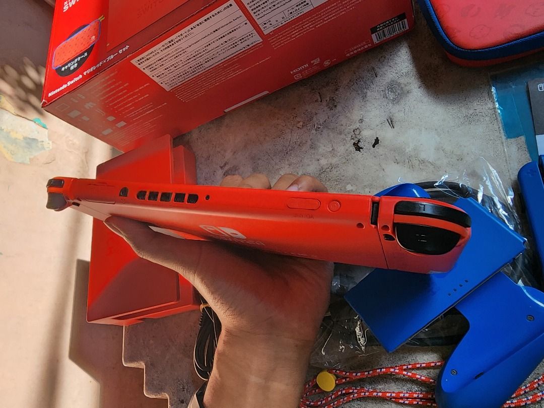 Nintendo Switch v2 Mario Red & Blue Limited Edition Fullset 02, Video ...