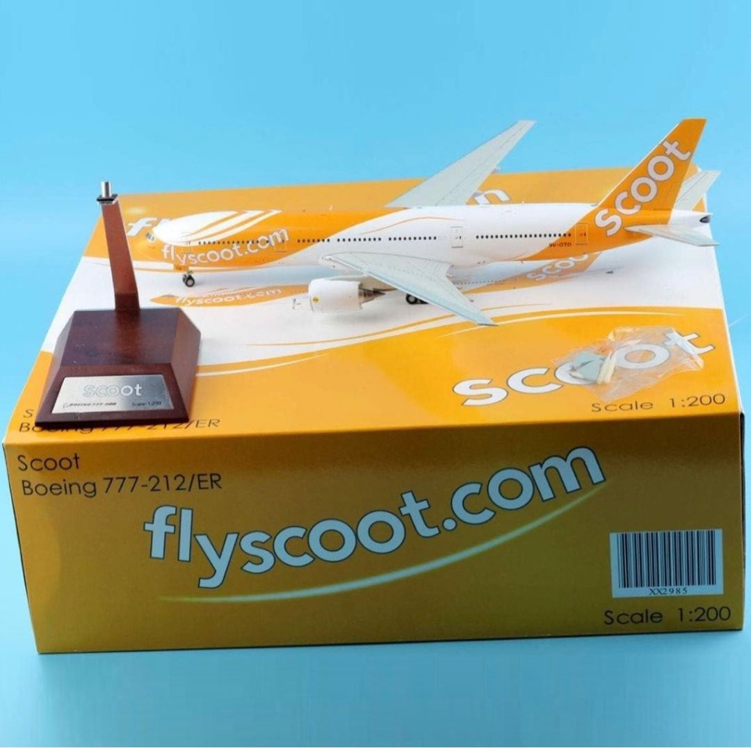 Scoot Airlines Boeing 777-200 ER 1:200, Hobbies & Toys, Memorabilia ...