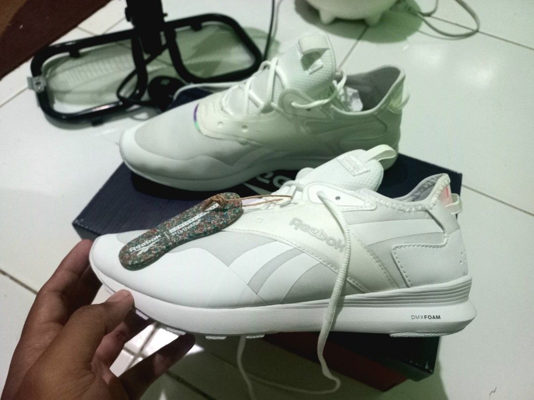 Sepatu running reebok spark run original sport station, Fesyen Pria ...