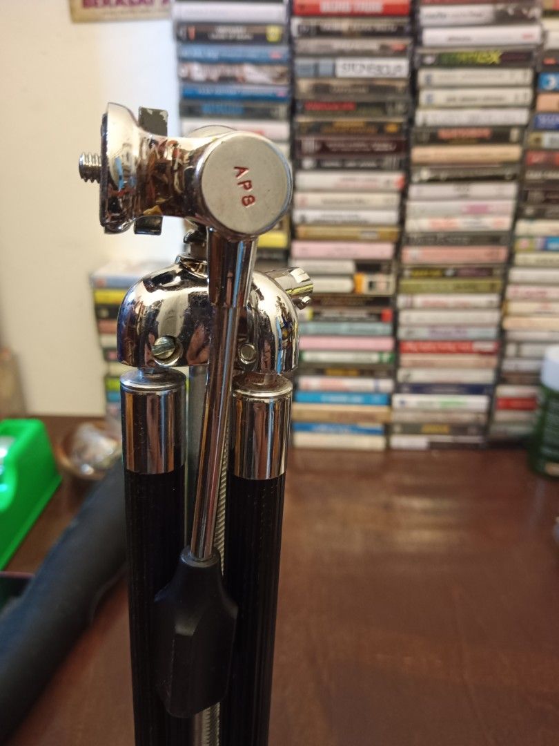 Vintage Camera Stand, Photography, Cameras on Carousell