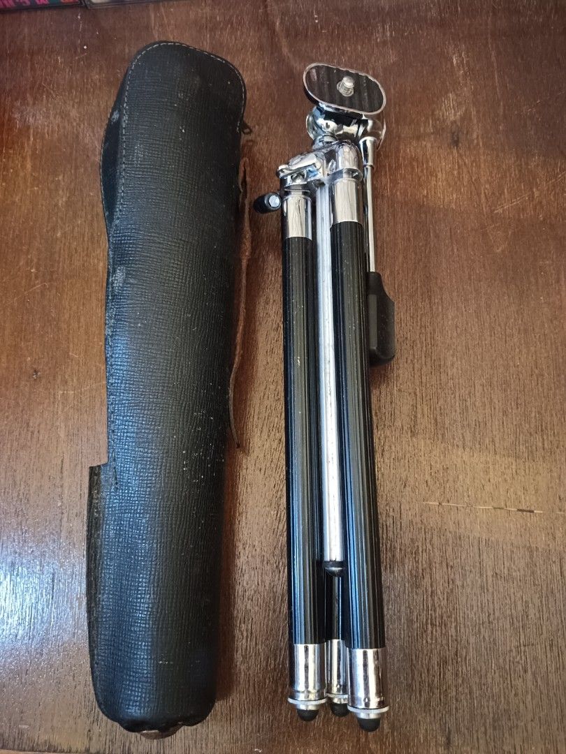 Vintage Camera Stand, Photography, Cameras on Carousell