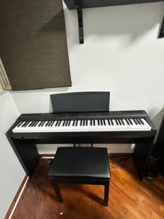 Yamaha CLP 30 Digital Piano, Hobbies & Toys, Music & Media, Musical ...