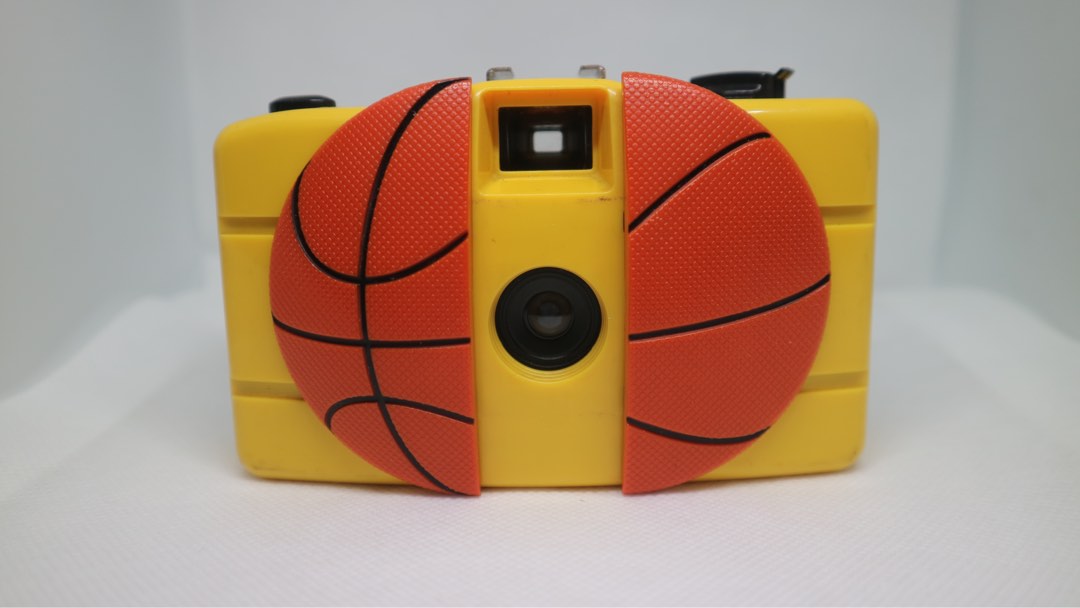 35mm film toy camera, WORKING, Photography, Cameras on Carousell