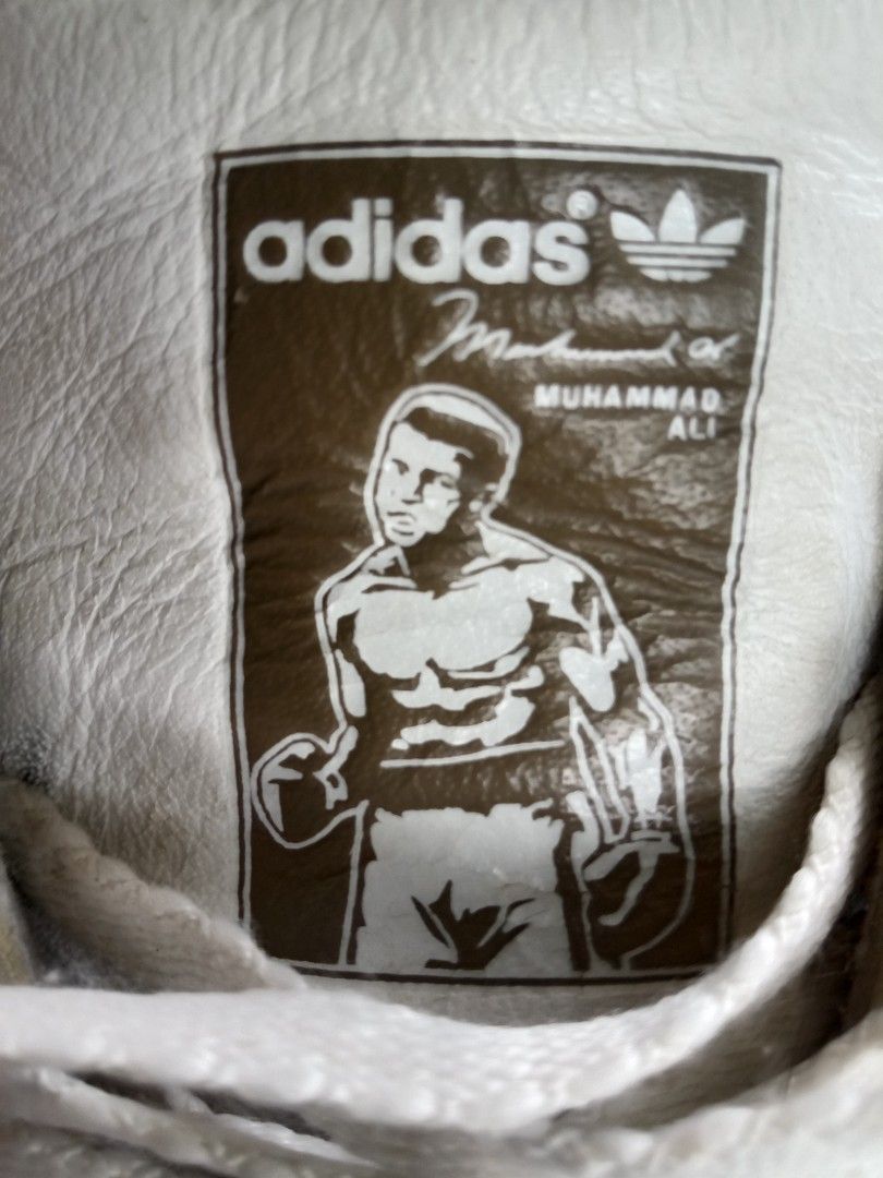 Adidas Muhammad Ali, Fesyen Pria, Sepatu , Sneakers di Carousell