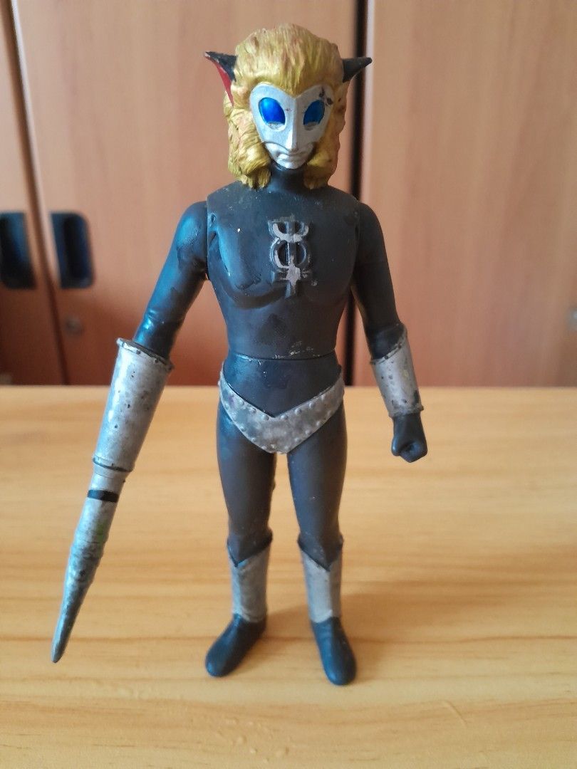 Bandai Ultraman Kaiju Monster - Alien Magma, Toys & Collectibles ...
