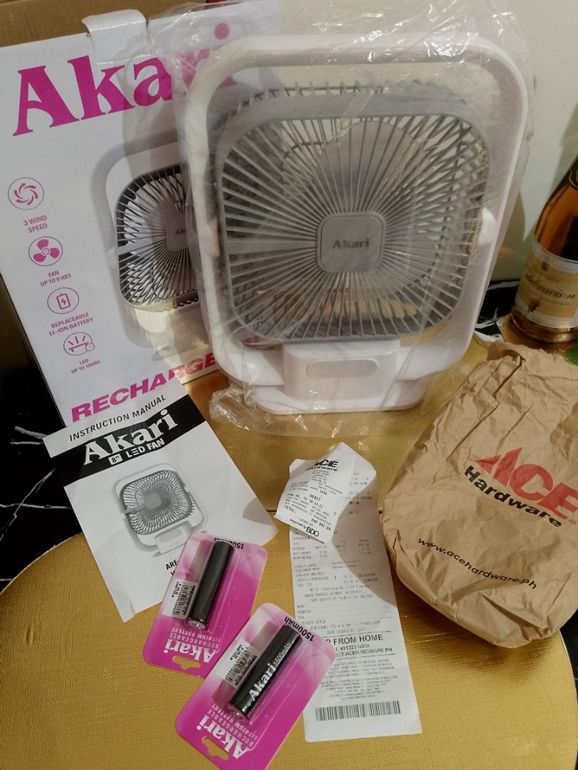 COD Good as New w/Receipt AKARI Rechargeable Fan with Light and 2pcs ...
