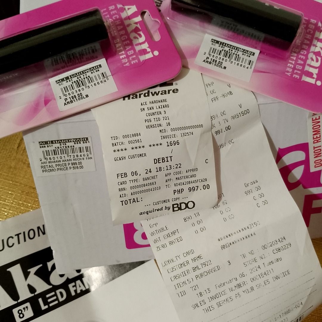 COD Good as New w/Receipt AKARI Rechargeable Fan with Light and 2pcs ...