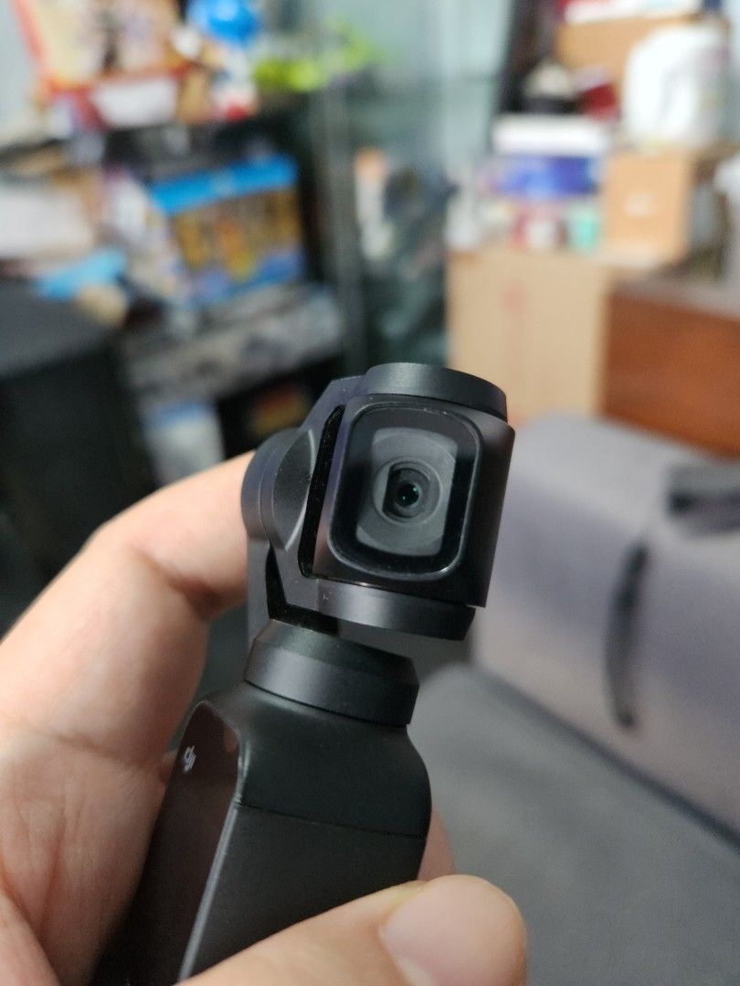 DJI Osmo Pocket - Handheld 3-Axis Gimbal Stabilizer with integrated ...