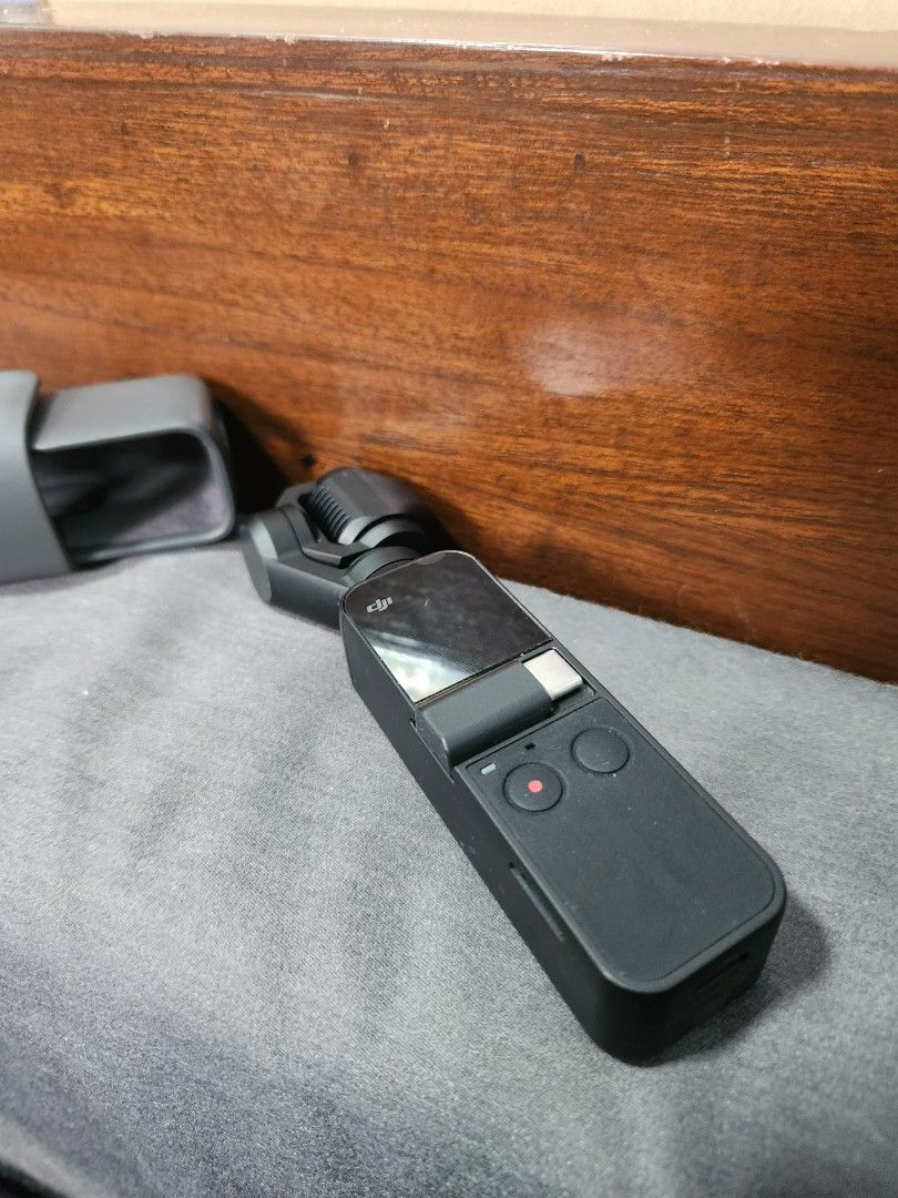 DJI Osmo Pocket - Handheld 3-Axis Gimbal Stabilizer with integrated ...