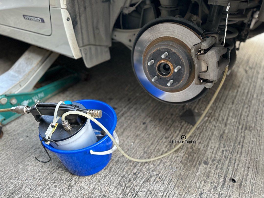 Lexus CT200H ABS Pump 泵 C1391 故障維修 迫力油 保養 換油 迫力皮 迫力碟 Toyota Prius C 3 4 ...