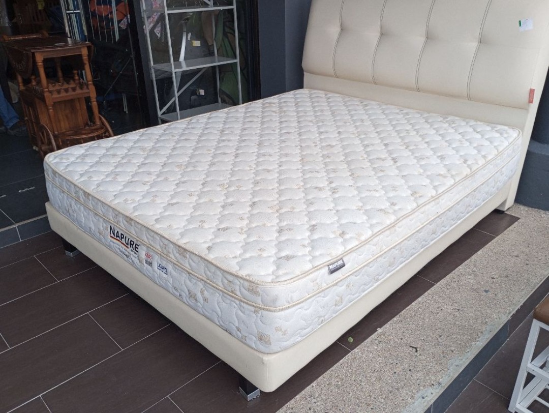NAPURE ENGLANDER Latex & White Leather Queen Size Bed Set Combo ...