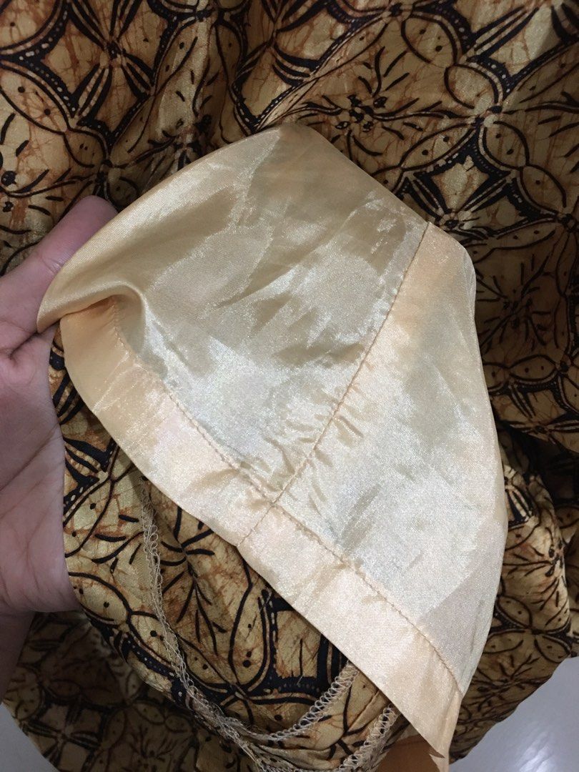 Rok batik Bahan Silk free Selendang, Fesyen Wanita, Pakaian Wanita ...