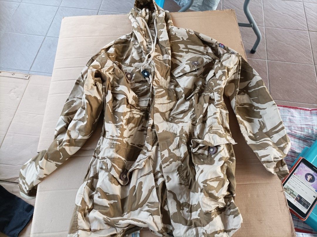 SAS desert smock, 男裝, 外套及戶外衣服 - Carousell