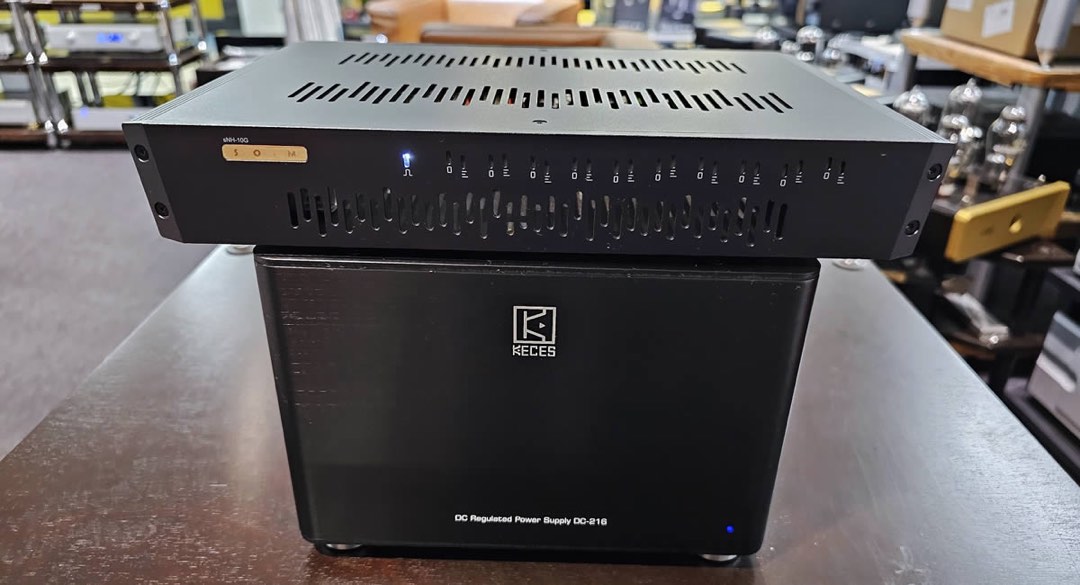 SOtM SNH-10G Audiophile Ethernet Switch with KECES Linear PSU on Carousell
