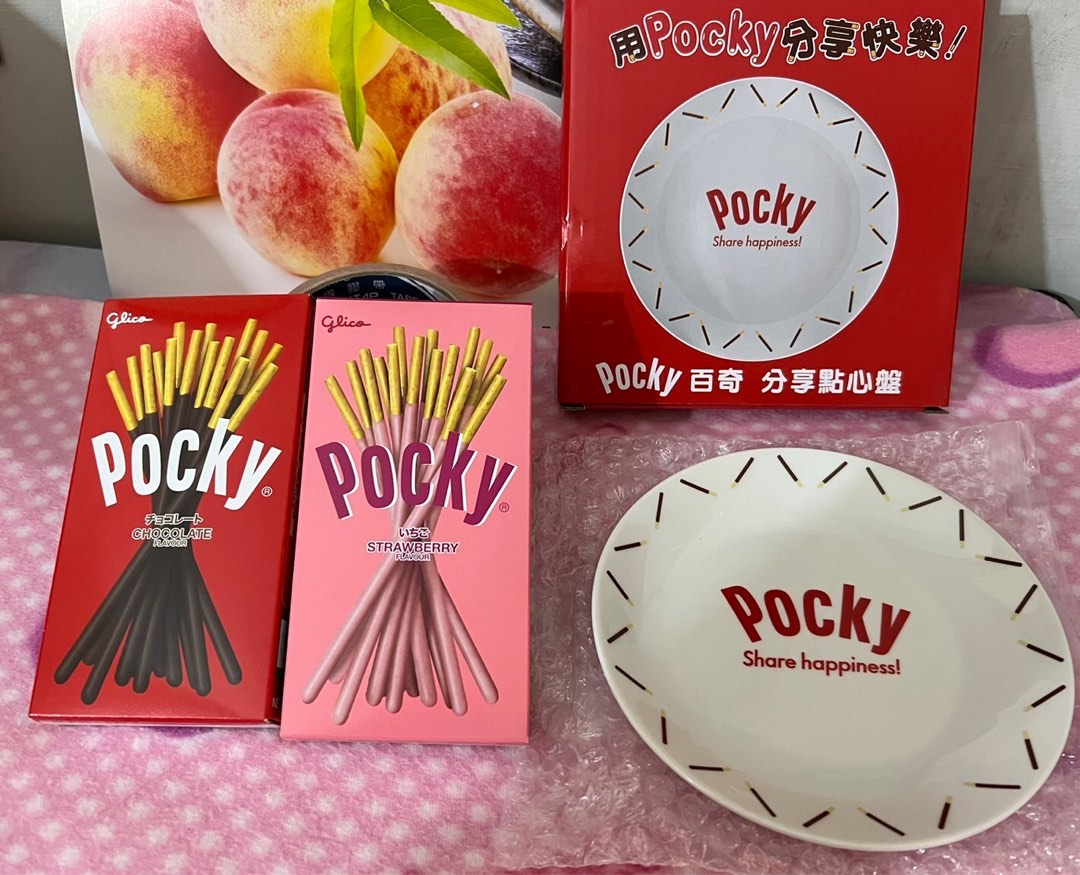 ⭐️ 超值優惠組合-（非即期品）【glico 格力高】Pocky百奇 巧克力棒*1盒+草莓棒*1盒+ Pocky百奇分享點心餐盤*1個（全瓷，直徑約15cm）, 哩哩扣扣, 其他在旋轉拍賣