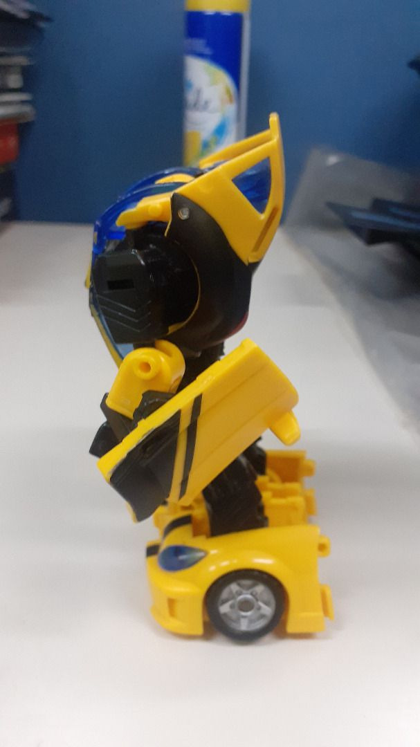 bumble bee transformers, Hobbies & Toys, Toys & Games on Carousell