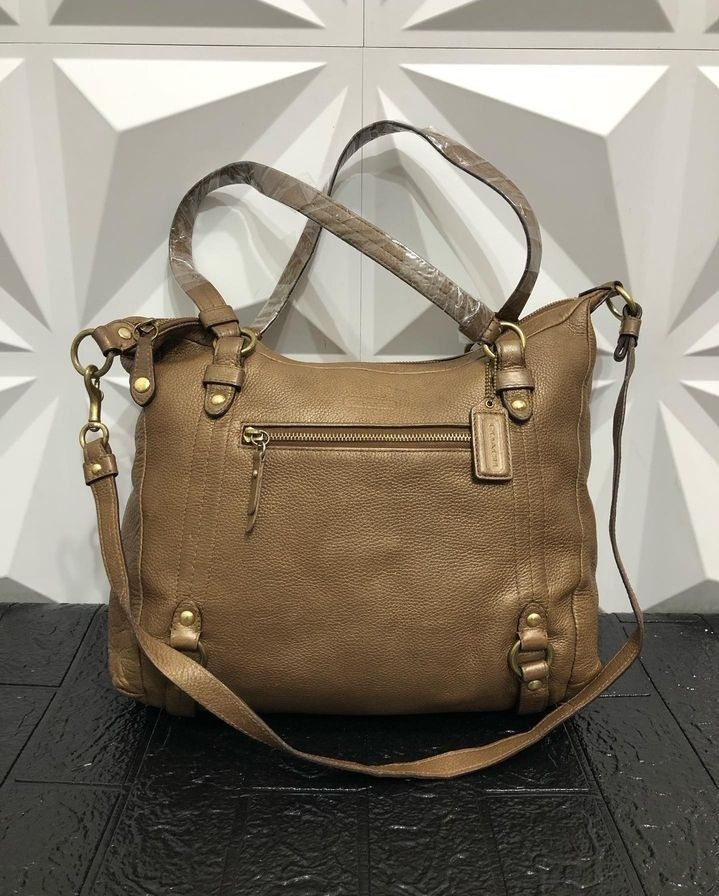 COACH FULL KULIT ASLI, Fesyen Wanita, Tas & Dompet di Carousell