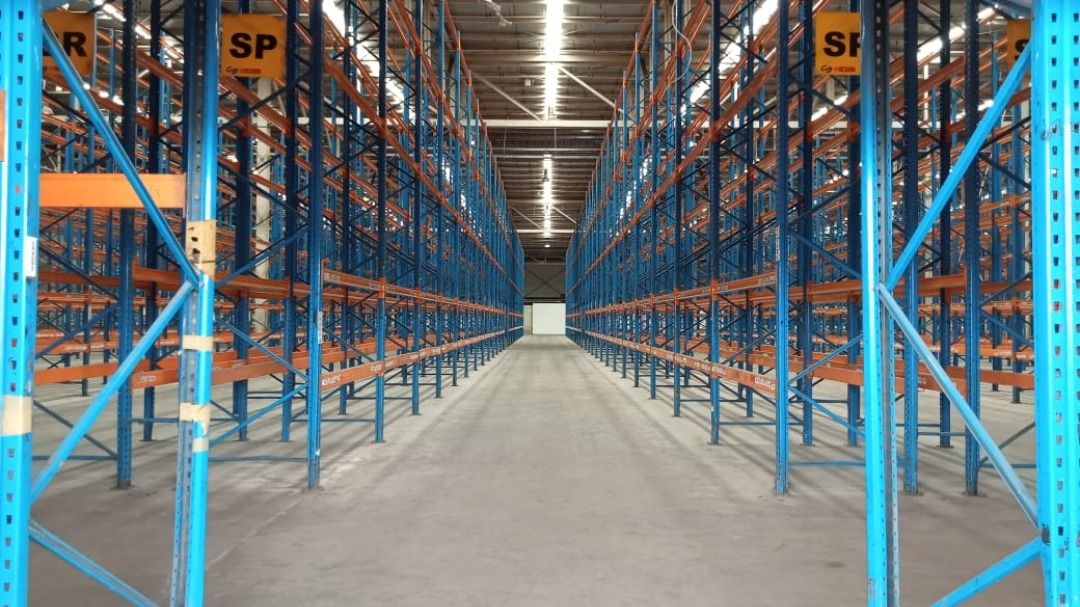 Disewakan 2,5 Ha Gudang Margomulyo Surabaya plus Loading Dock ...