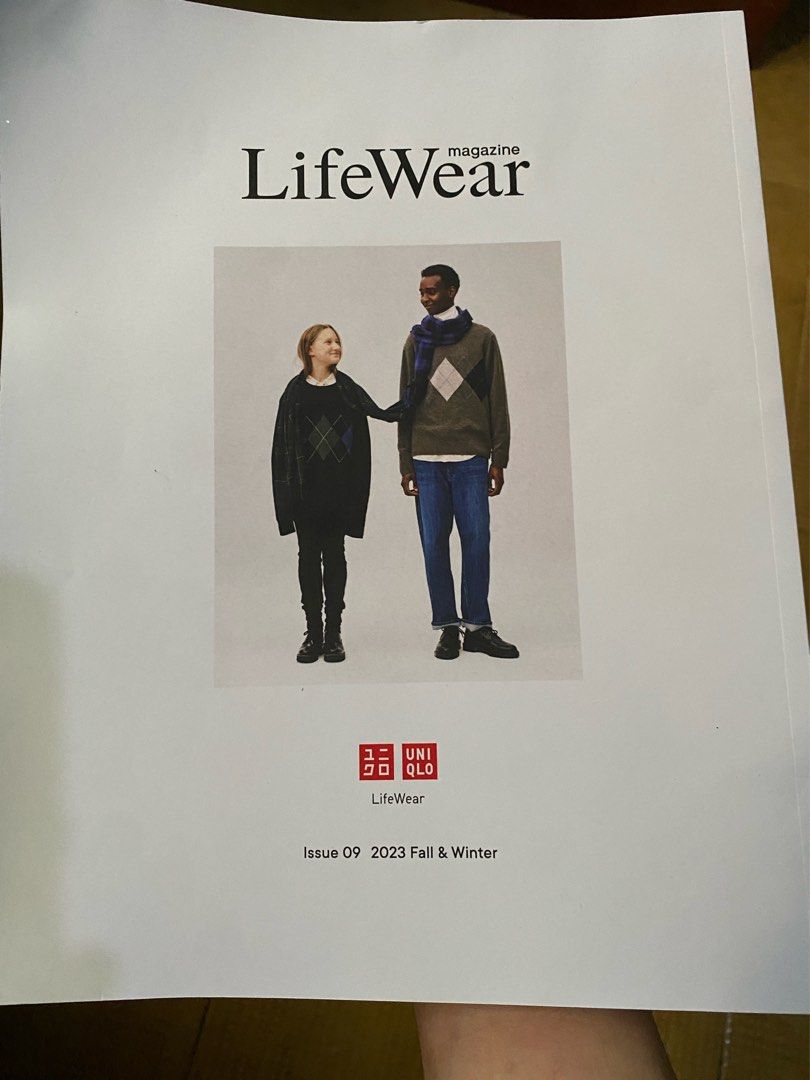 Majalah Uniqlo Lifewear Magazine , Buku & Alat Tulis, Majalah & Lainnya ...