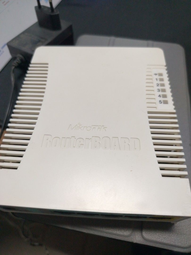Mikrotik Routerboard RB951UI-2HND, Elektronik, Bagian Komputer ...