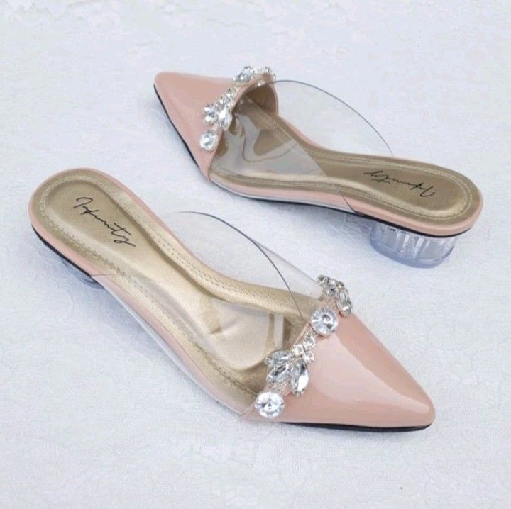 Sepatu selop heels kaca, Fesyen Wanita, Sepatu di Carousell