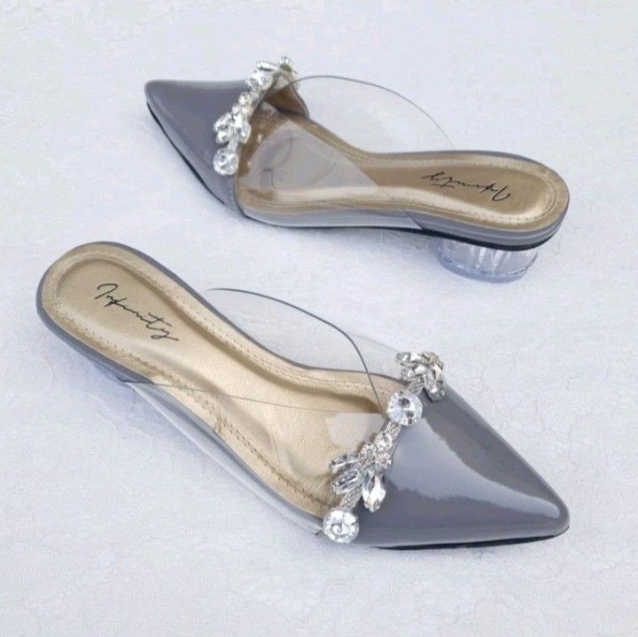 Sepatu selop heels kaca, Fesyen Wanita, Sepatu di Carousell