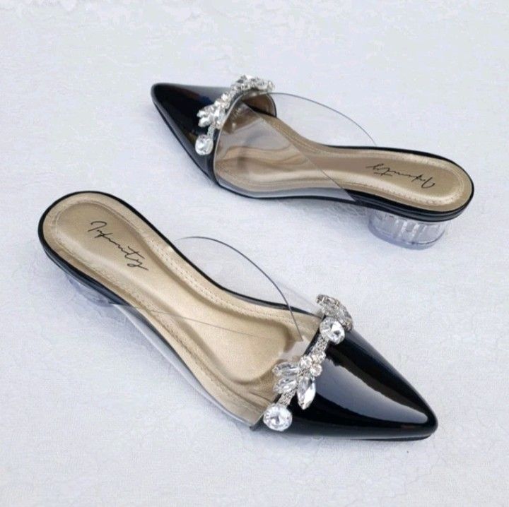 Sepatu selop heels kaca, Fesyen Wanita, Sepatu di Carousell